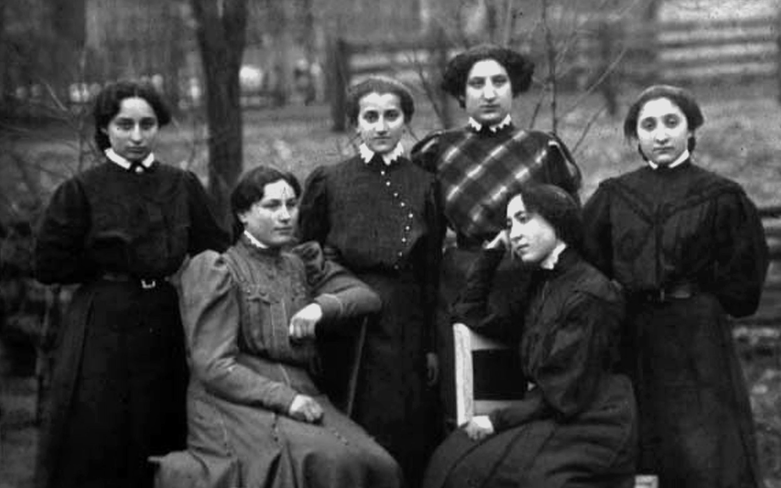 Utopian enclaves and the history of the Jewish Labor Bund with Molly ...