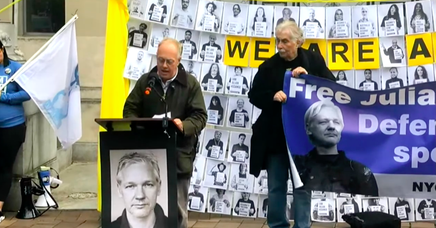 Chris Hedges: Julian Assange's persecution is the CIA's revenge