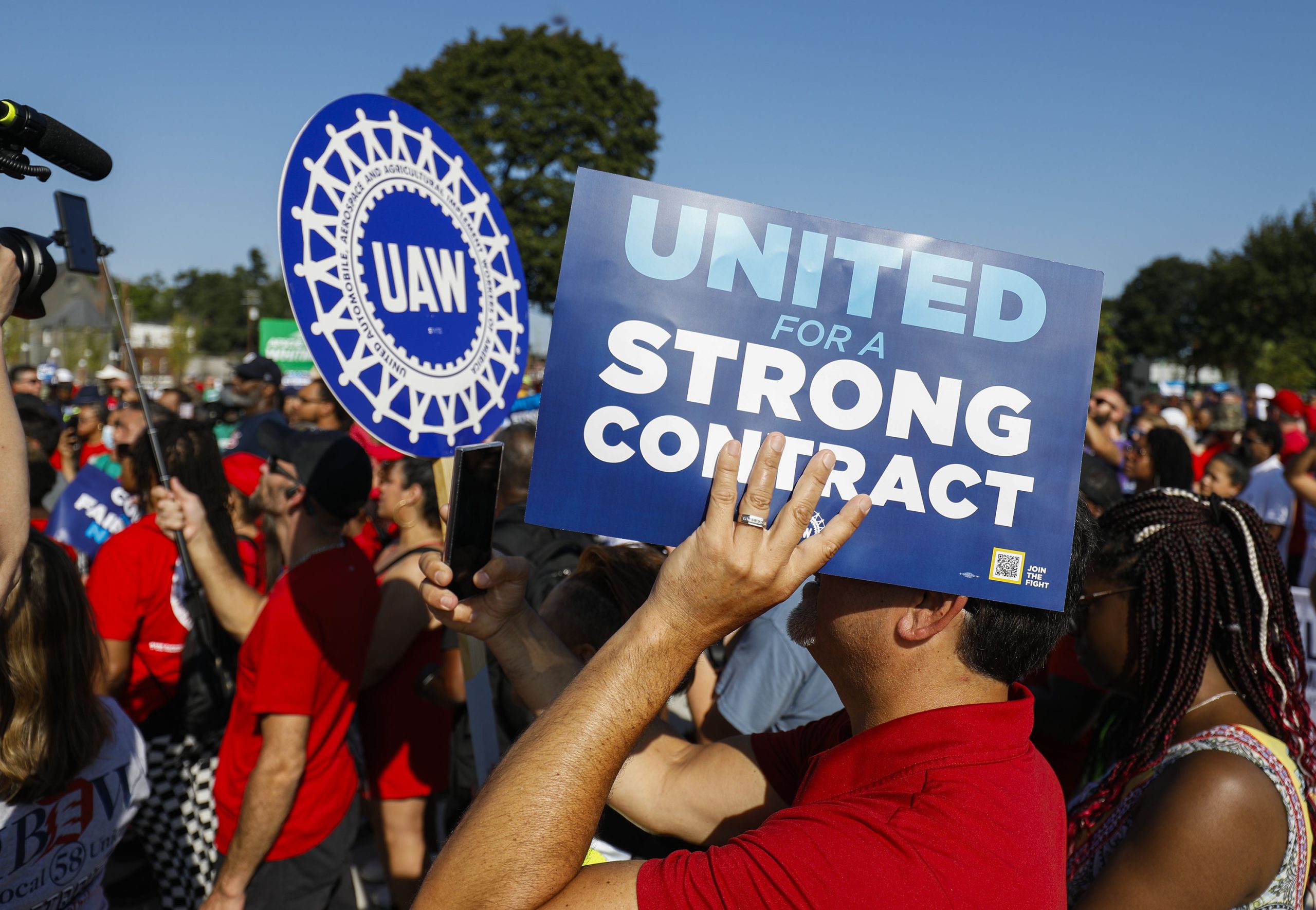 How scary headlines about 'economic impact' of strikes erode solidarity
