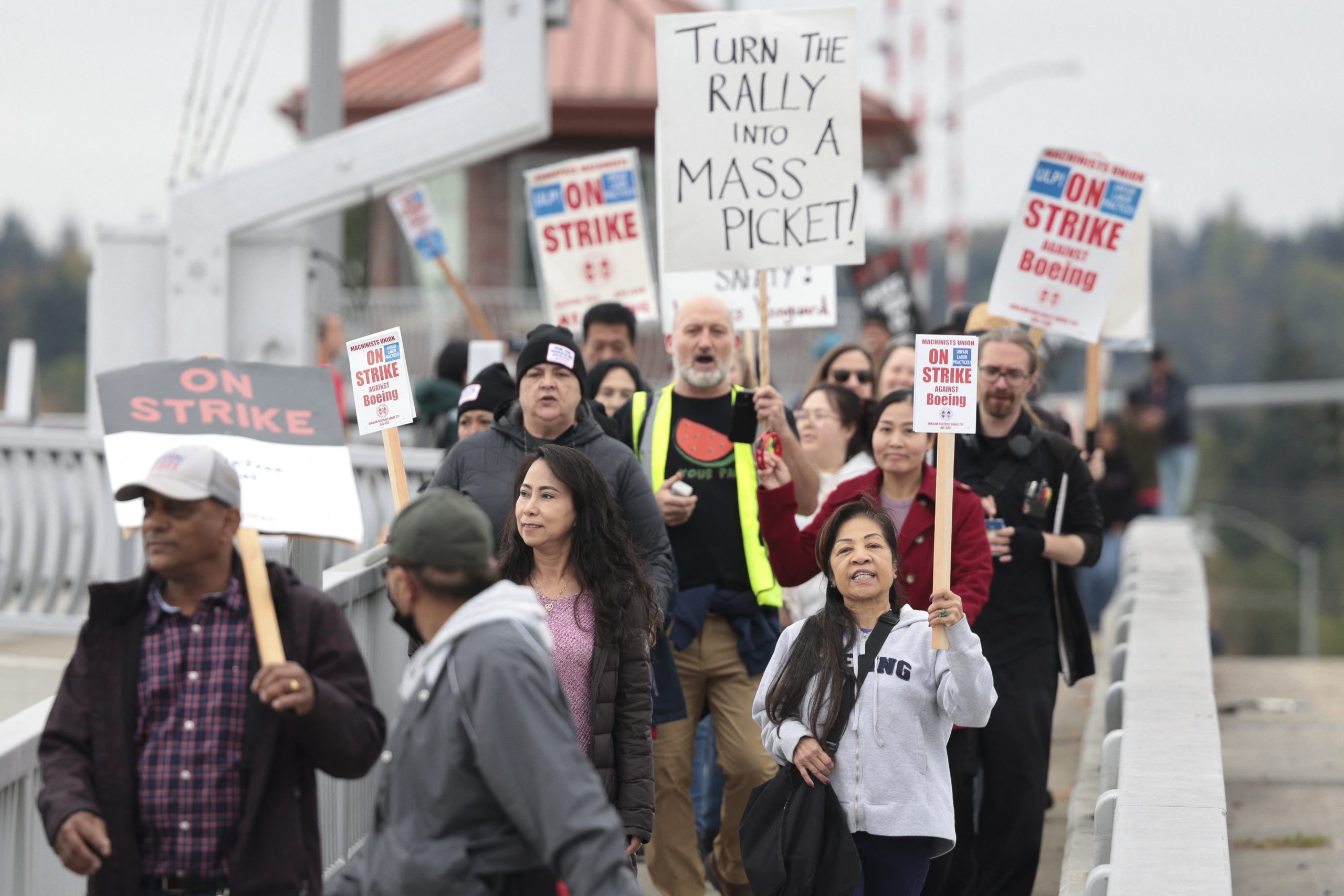 'This is workplace democracy': Strike continues as Boeing workers ...